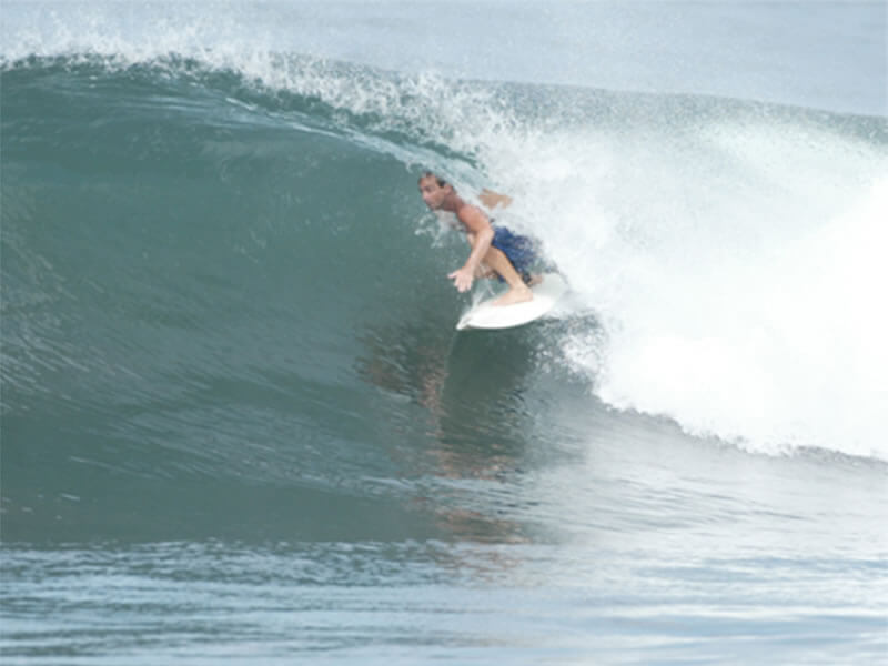 Backyard Hotel Playa Hermosa - Jaco Beach, Costa Rica / surfing